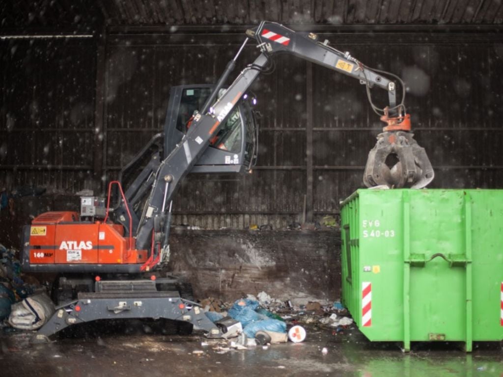 Atlas 160 MH & SMH Group & Specialized equipment solutions for ...