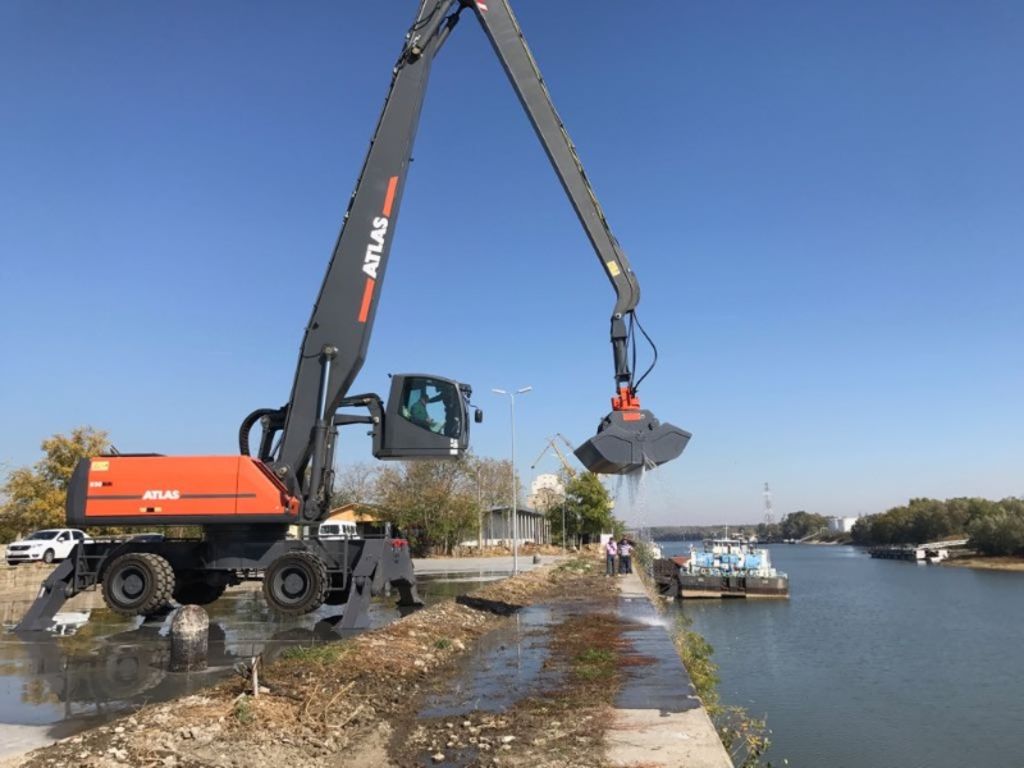 Atlas 520 MH & SMH Group & Specialized equipment solutions for ...