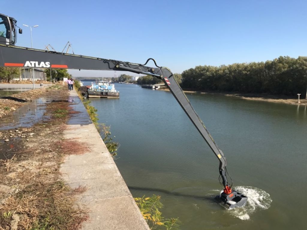 Atlas 520 MH & SMH Group & Specialized equipment solutions for ...