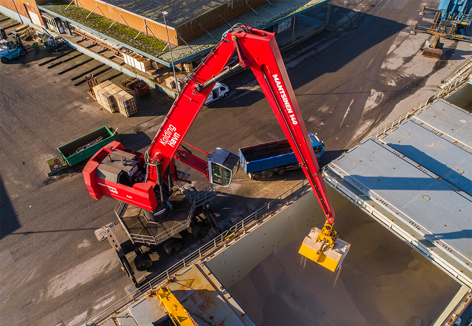 Mantsinen 140 & SMH Group & Specialized equipment solutions.